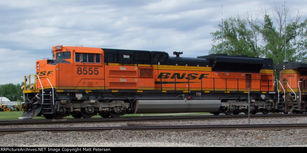 BNSF 8555